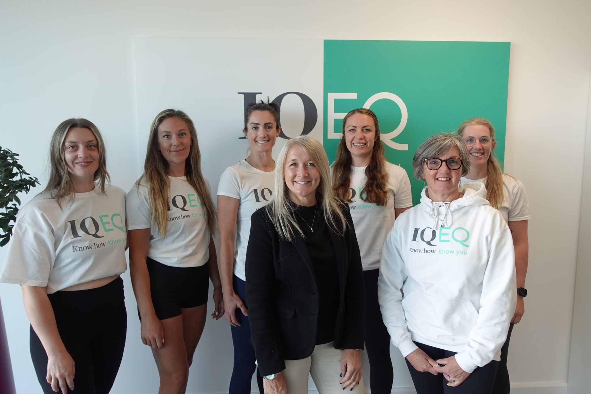 IQ-EQ Jersey sponsors Girls that Row - IQ-EQ